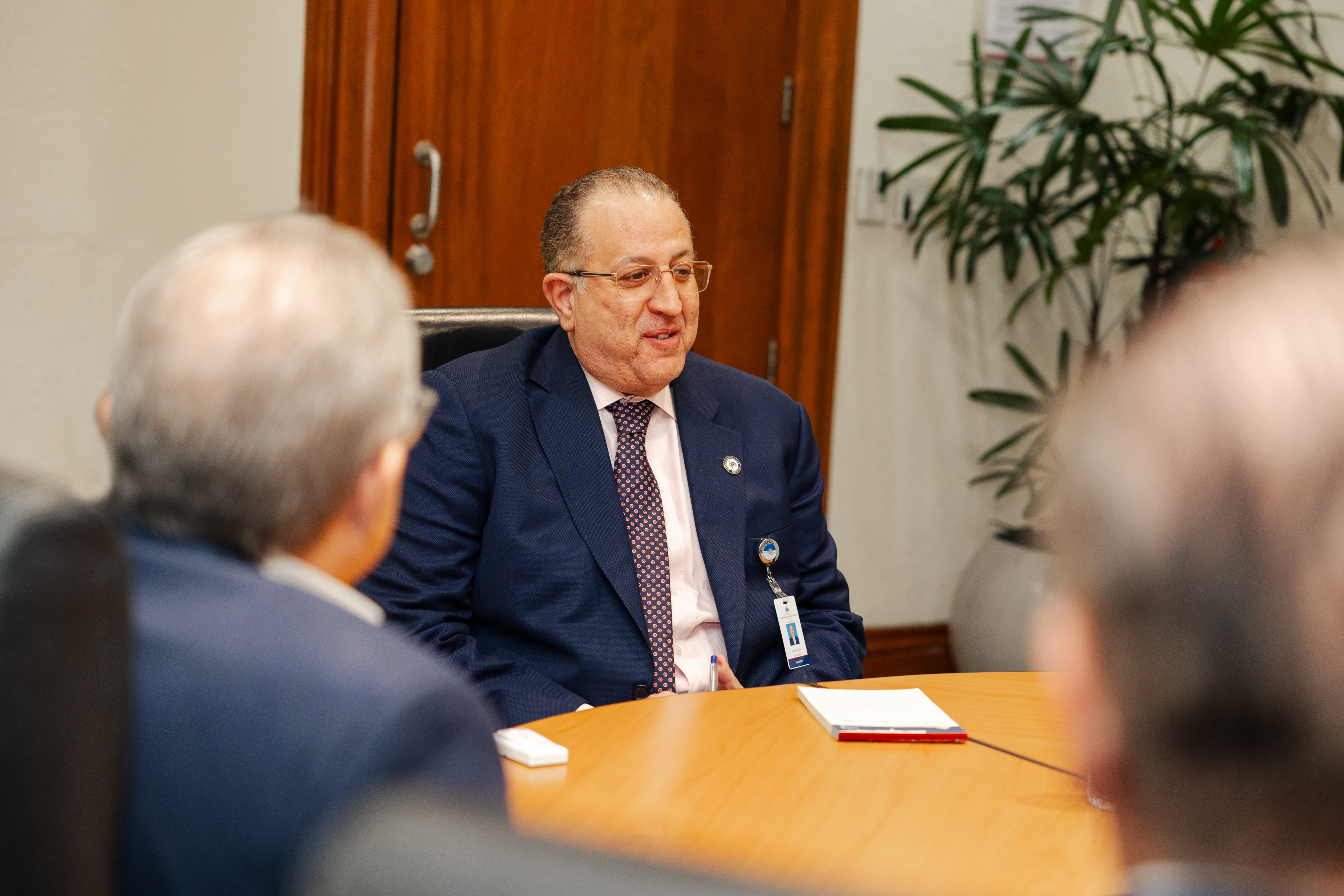 El ministro de Hacienda y Economía se reúne con la ONEC; reafirma apertura al diálogo para ...